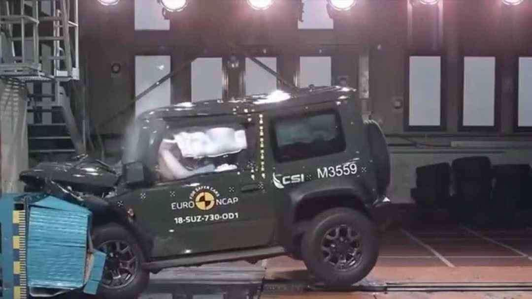 硬派越野车三菱吉姆尼碰撞测试,这安全性能不得不让人服气!