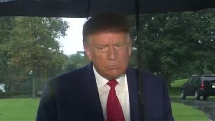 彭斯前助手说要投票给拜登 特朗普:不认识她