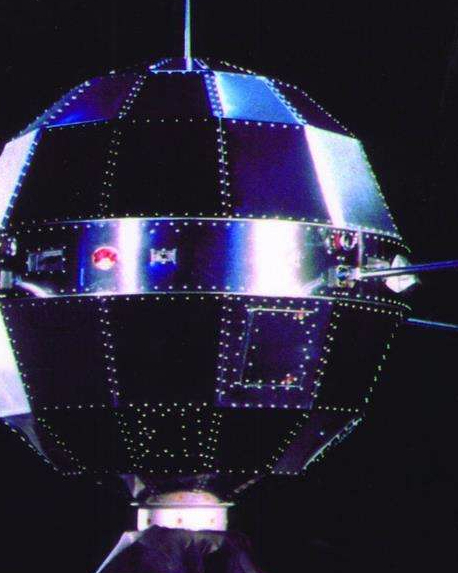 中国首次成功发射东方红一号卫星,中国人民站起来了!