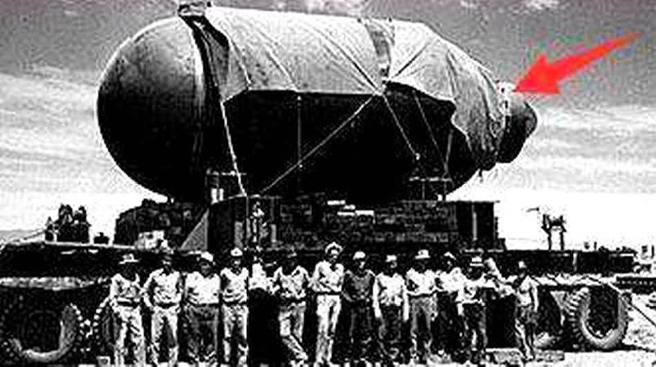 第一颗原子弹试爆:爆心.