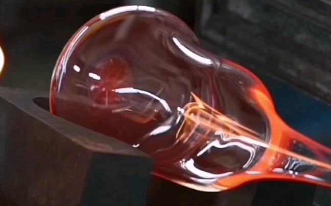 高硼硅玻璃生产快剪。