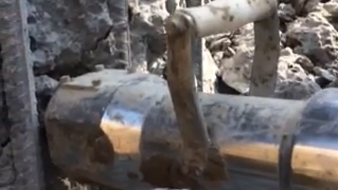 桩头破除手持式液压劈裂机使用方法