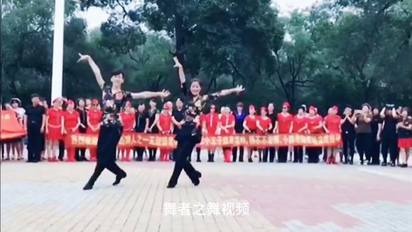 果果不不姐弟精彩舞蹈《最美的情缘》歌曲优美舞步动人!真美!