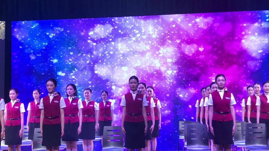 文管系空乘专业礼仪表演,爱上这些小姐姐了