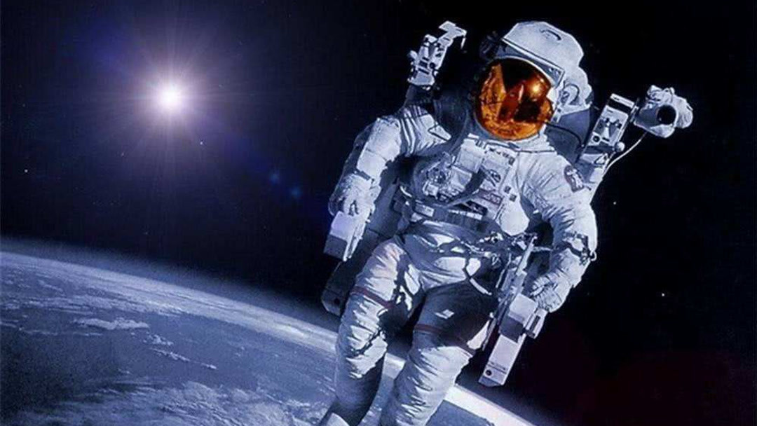 杨利伟太空听到敲门声，17年后疑团破解，西方早知道却不说答案