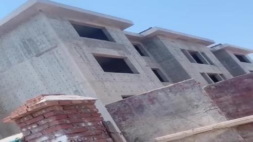 我们江西农村里最有钱的人家,盖房子都是现浇混凝土,一块砖都不用