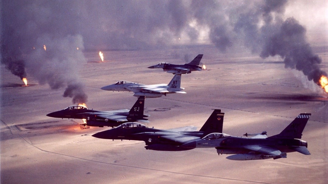 30年前的这场战争打醒全世界!42天2.5万人阵亡,直接损失2万亿
