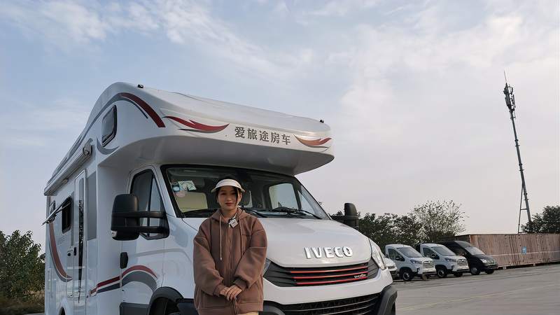 依维柯C型房车新款布局!现车清仓!价格低!配置高!布局秒!赞!