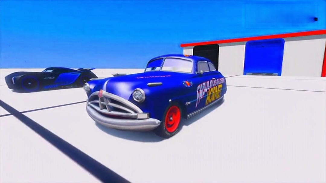 迪士尼汽车动画!彩色赛车斜坡秀特技撞击彩球