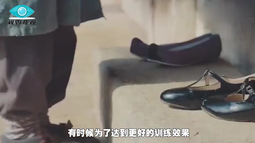 二战时,日本女学生上课禁止穿衣服,日本的军国主义太疯狂