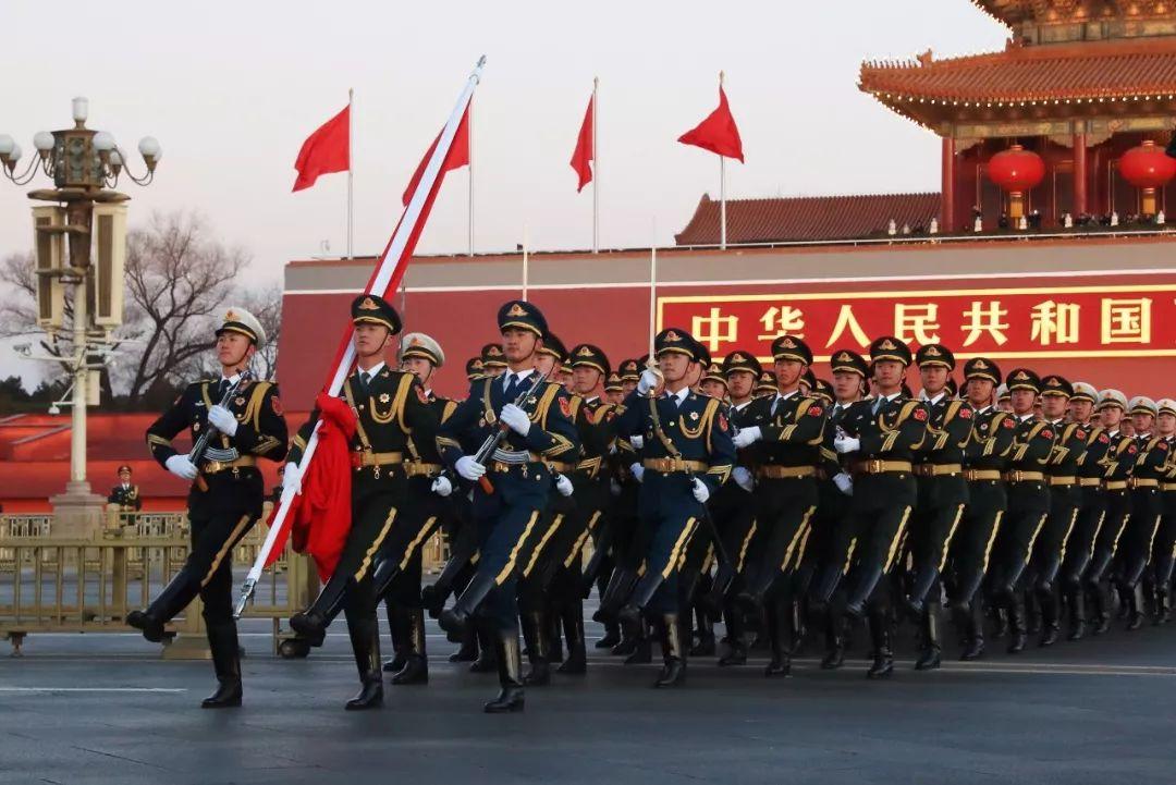 为何天安门升国旗,走138正步?升国旗仪式有哪5绝?看完超自豪