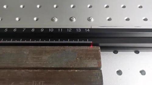 激光调机师傅的日常,激光刻字