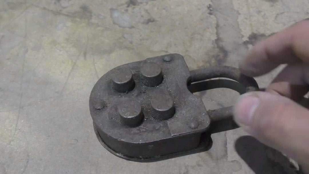 完美修复苏联时期四位数密码锁,感慨当时的技术