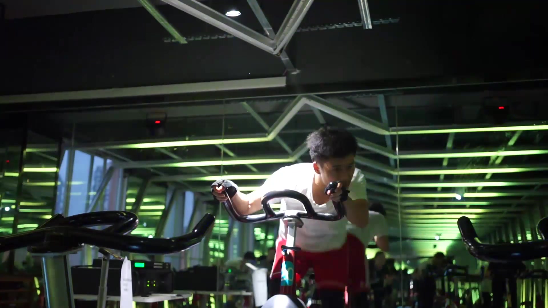 动感单车视频最火电音嗨爆全场