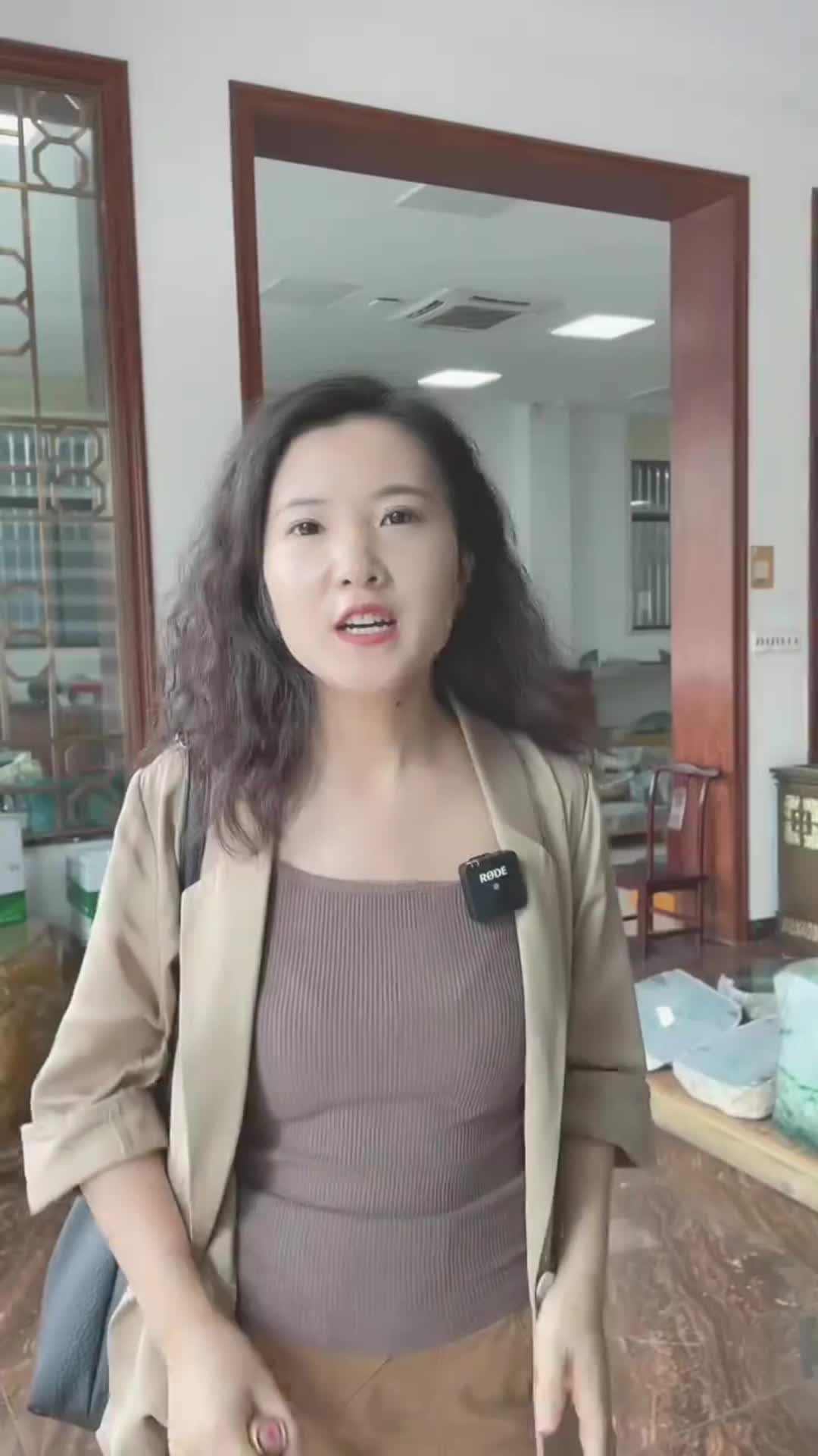 价值过亿的翡翠原石现场,你见过吗?