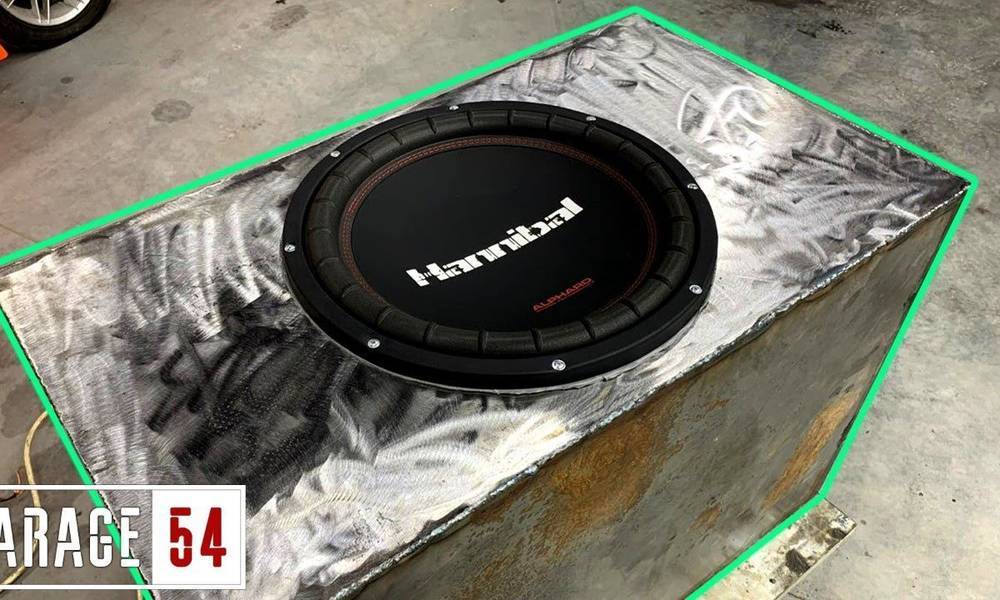 把扬声器放到金属外壳中,效果会怎么样?睁大眼睛仔细瞧瞧了