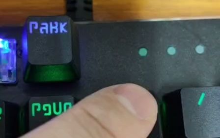 !开机后不断按键盘NumLock 指示灯是否有反应