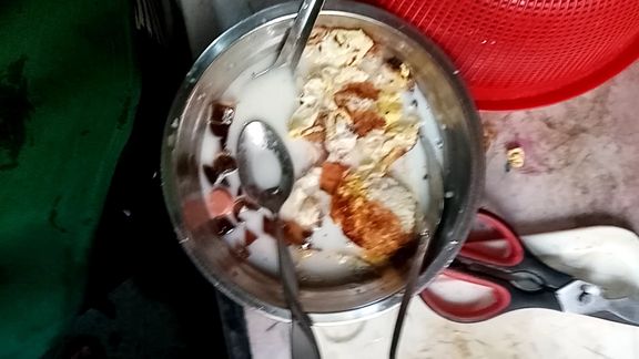 今天给大家带来了一期美食视频(黑暗料理)想吃在评论区留言。