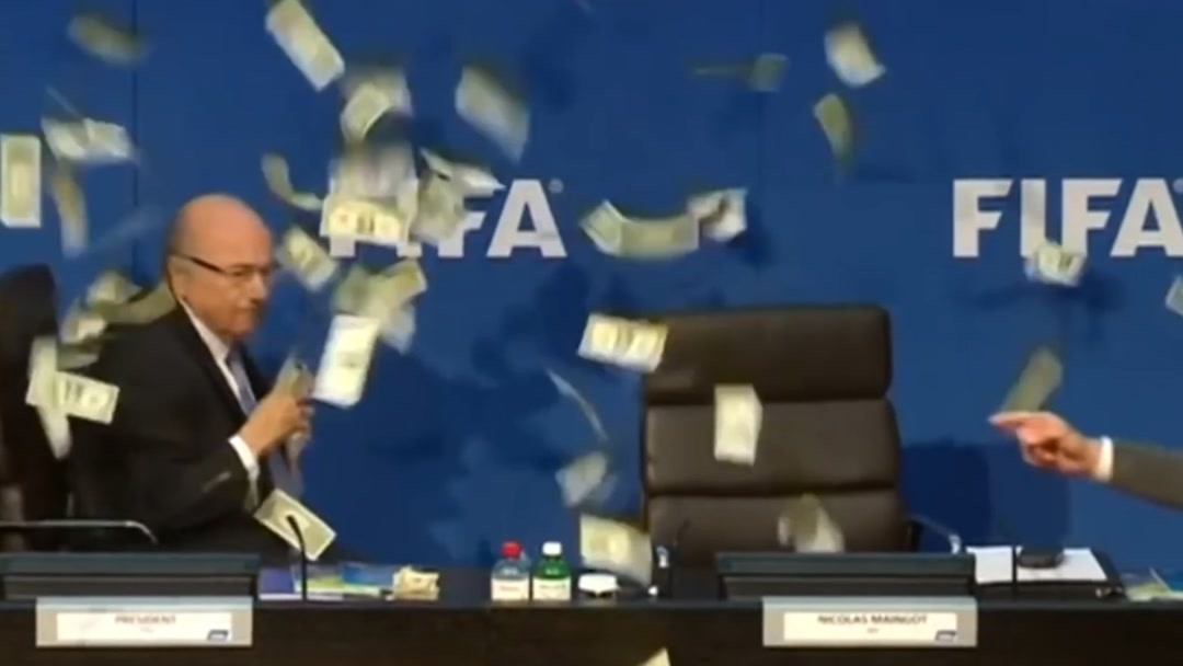 卡塔尔世界杯背后,国际足联主席被指控,6500工人丧于体育场建设