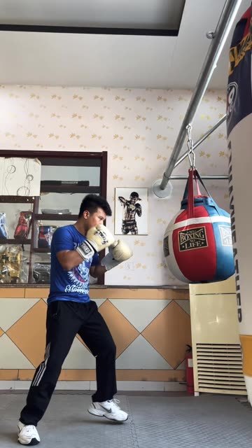 五步拳慢动作教学视频,正反分解演练,超简单的体育课技能哦