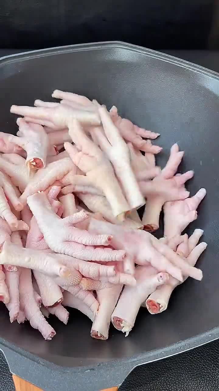 过年小零食盐焗鸡爪,自己做的比的好吃 盐焗鸡爪 过年 美食