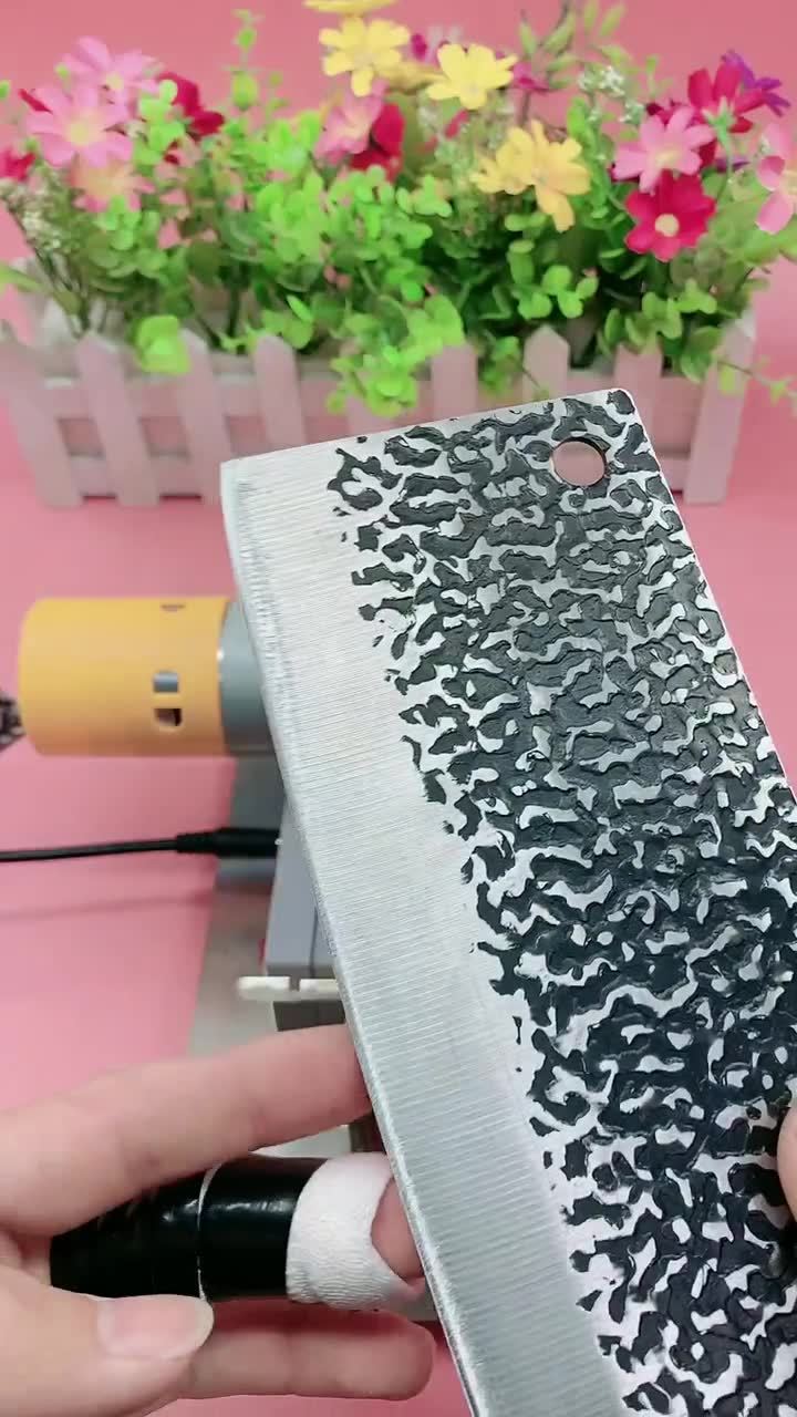 砂轮打磨机打磨各种刀具都可以的