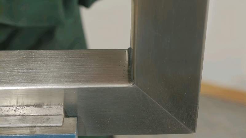 酷焊接-如何处理不锈钢矩形管角焊缝