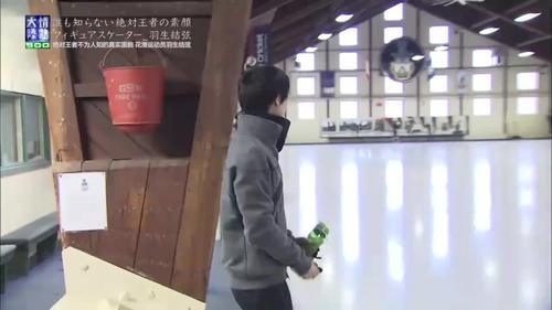 情热大陆花滑运动员羽生结弦:进冰场前柚子要先鞠躬,太谦逊!