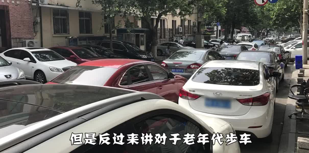 即日起,老年代步车将实施“新政策”,交警:乱开直接罚款2000!