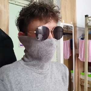 哟喂哟喂在努力 