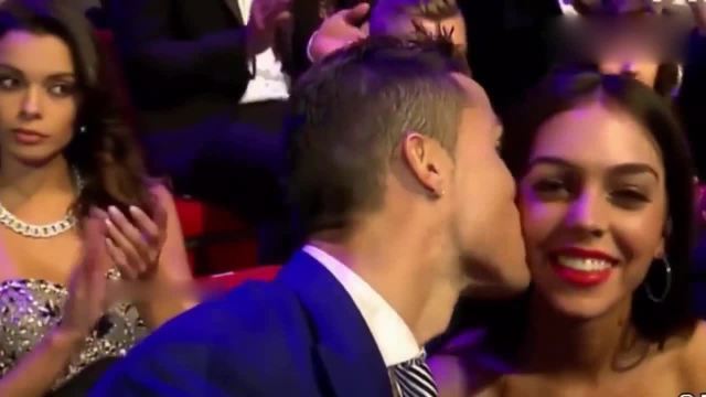 C罗采访时罕见洒泪,认为最遗憾的是父亲没有看着自己成为第一