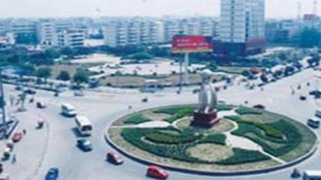 这里火车站都没建,人口却超230万,是中国人口第一县