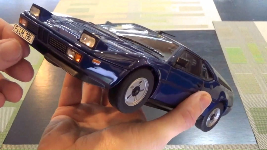 汽车模型大全:1978年BMW M1超跑(1:16仿真模型)
