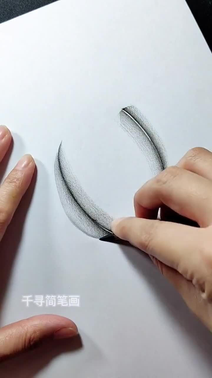 哇哦,这样可以一次画一对鱼儿,分分钟就能完成的解压画法简笔画一起...