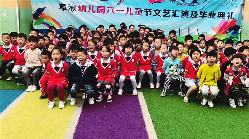 幼儿园大班毕业诗18首之悄悄话,孩子们太可爱了