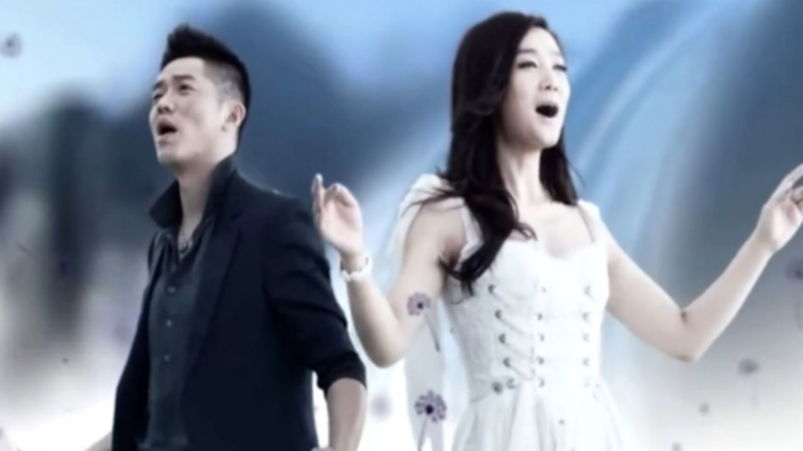 凤凰传奇一下子就不“土”了!唱颓废神曲《海底》,仅一天破3亿