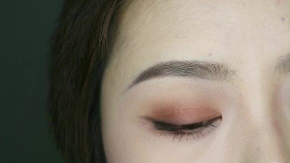 #美妆 #眼妆 一分钟懒人快速眼影上妆技巧ߘ