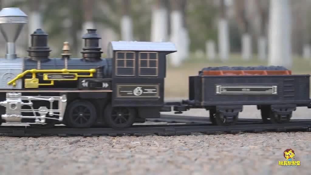 轨道火车模型试玩老式复古蒸汽火车