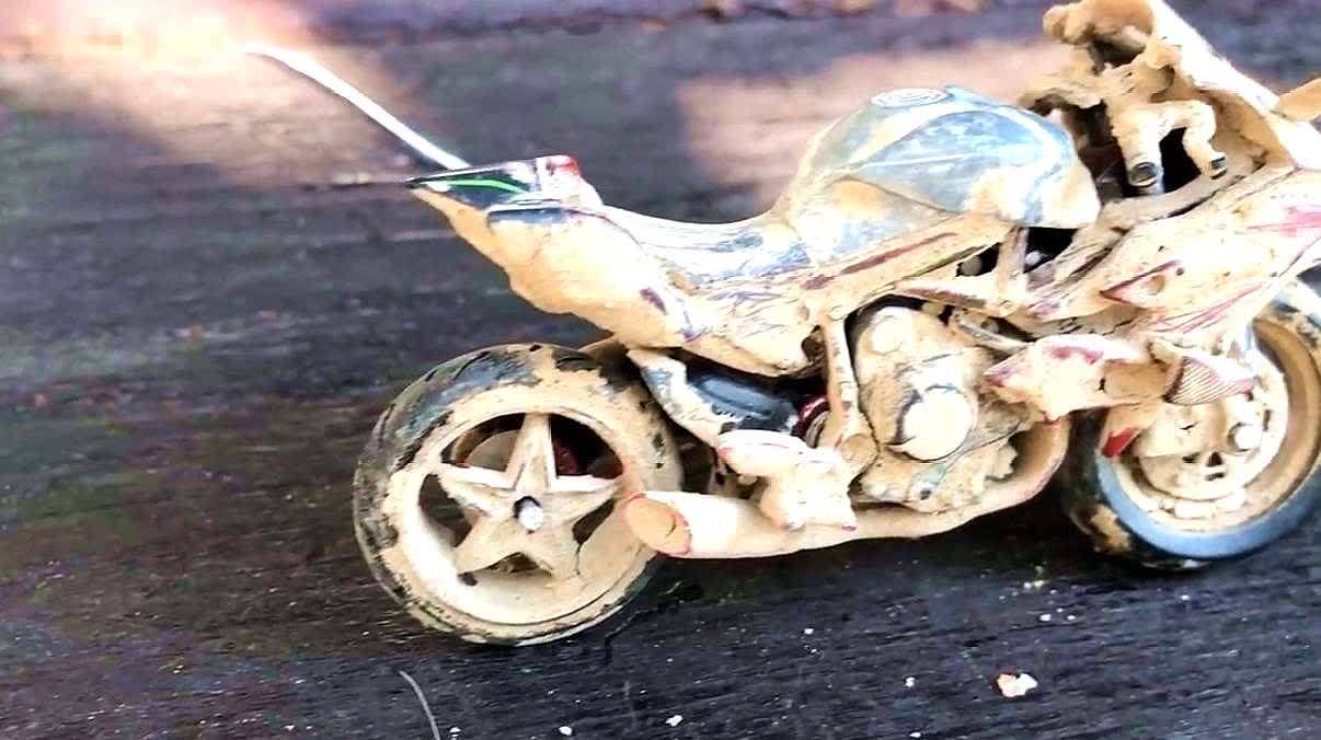 修复翻新:川崎忍者H2R摩托车模型车