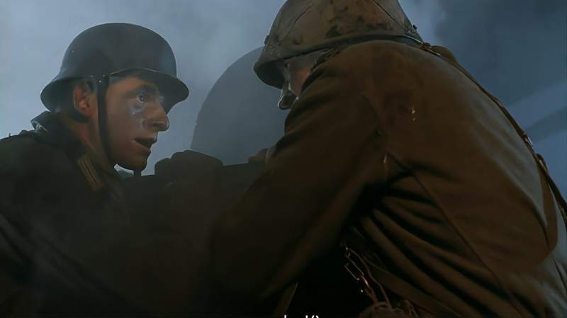 经典二战电影《斯大林格勒战役》,初上战场小兵被吓得尿裤子!