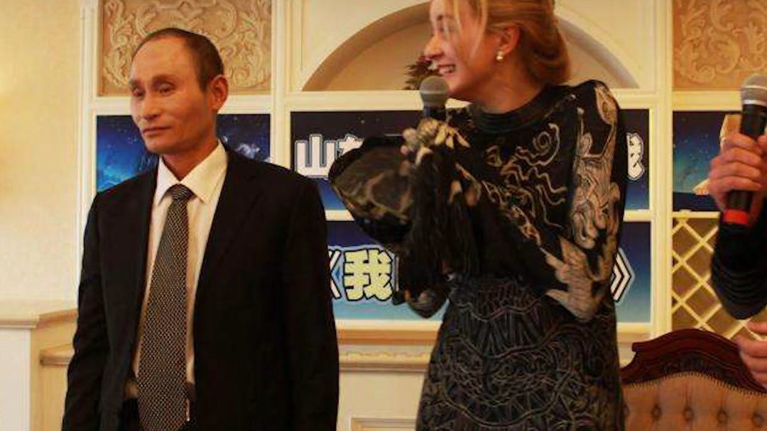 48岁的安徽农民,长相酷似普京,一夜间爆红,还到俄罗斯录制节目