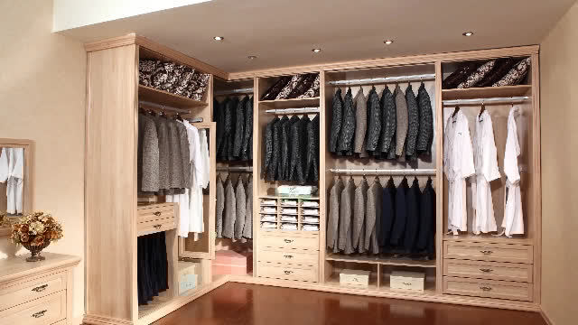 还在买衣柜?2022都流行"挖墙"装衣橱了,别再傻乎乎的