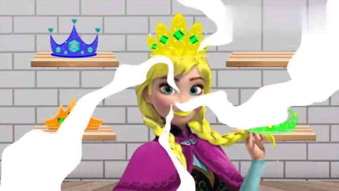 爱莎公主、安娜公主选到自己喜欢的皇冠很开心,动画片