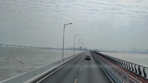 带你们看看世界上最长的跨海大桥,港珠澳大桥