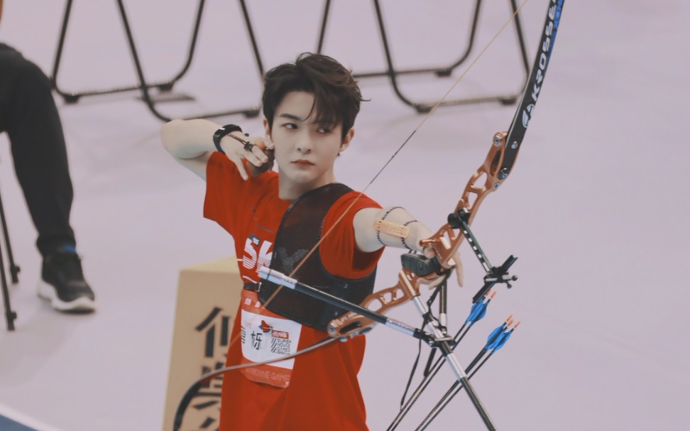 【UNINE管栎】六箭57环!超新星决赛男子射箭冠军!