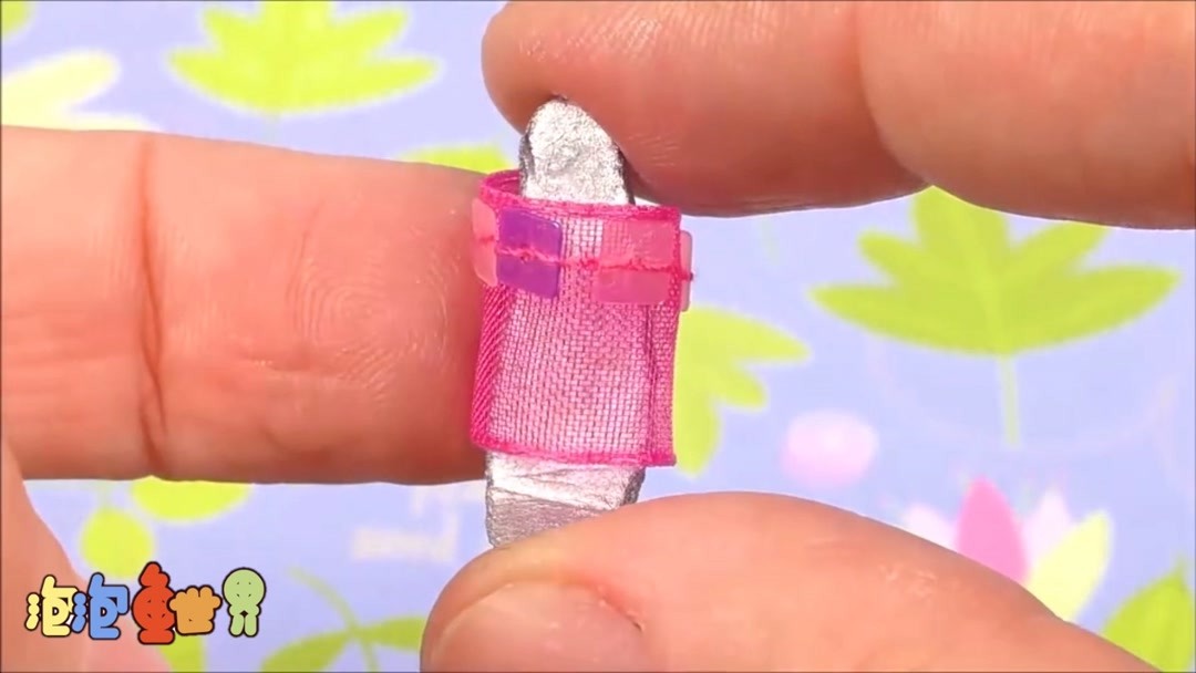 芭比公主爱手工 第1集 芭比的漂亮鞋子