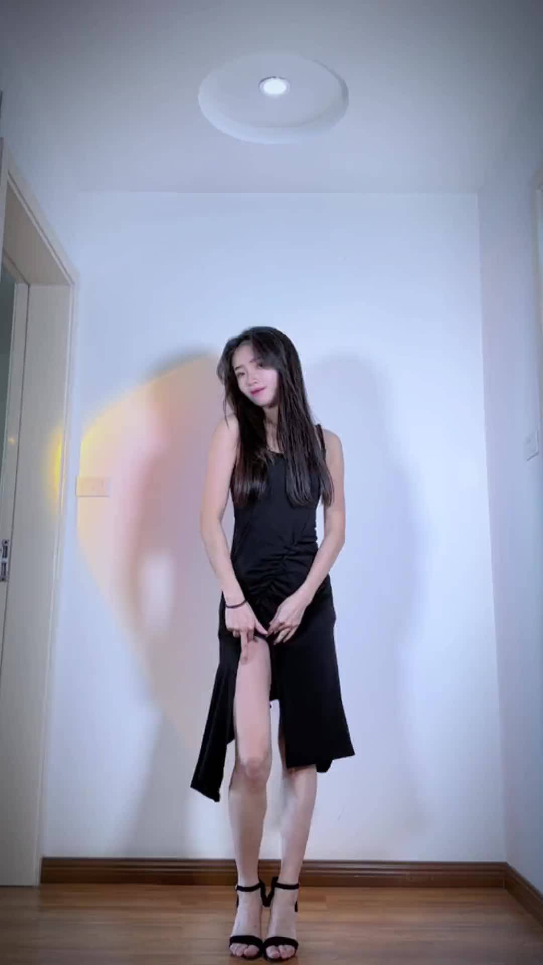 #something翻跳来了 拿出压箱底的裙子