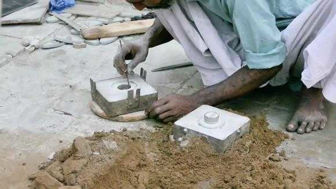 纯手工浇筑齿轮 我们这叫倒模 这方法在你们那怎么个称呼法?