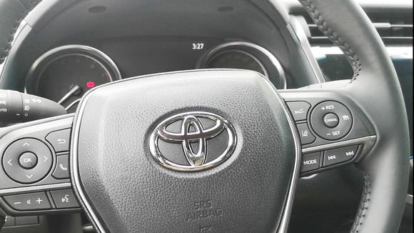 小伙子开凯美瑞一个月,中控发生了什么变化?你得爱车会这样吗