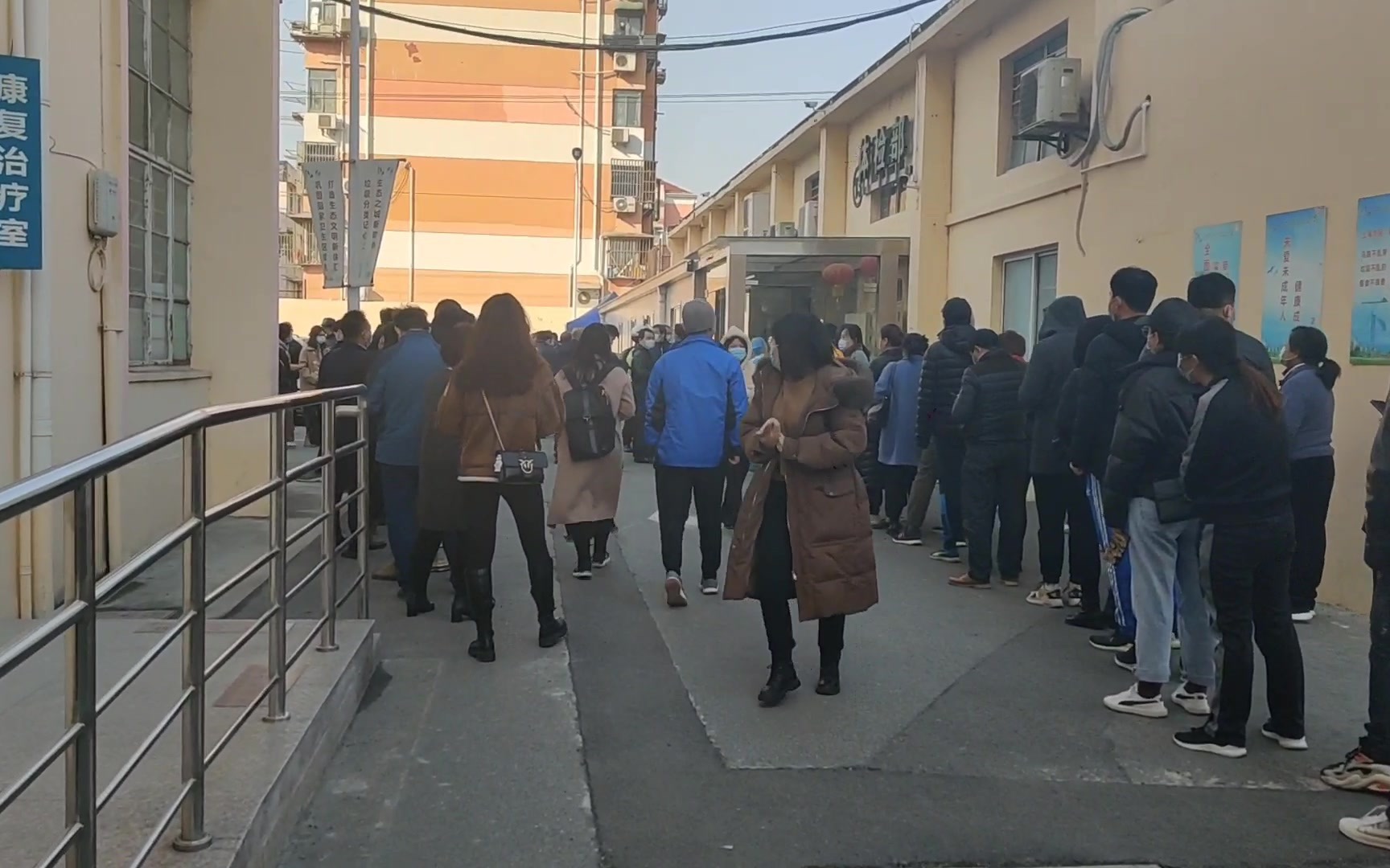 过年回家做核酸检查,简便快捷,就是鼻孔有点受伤